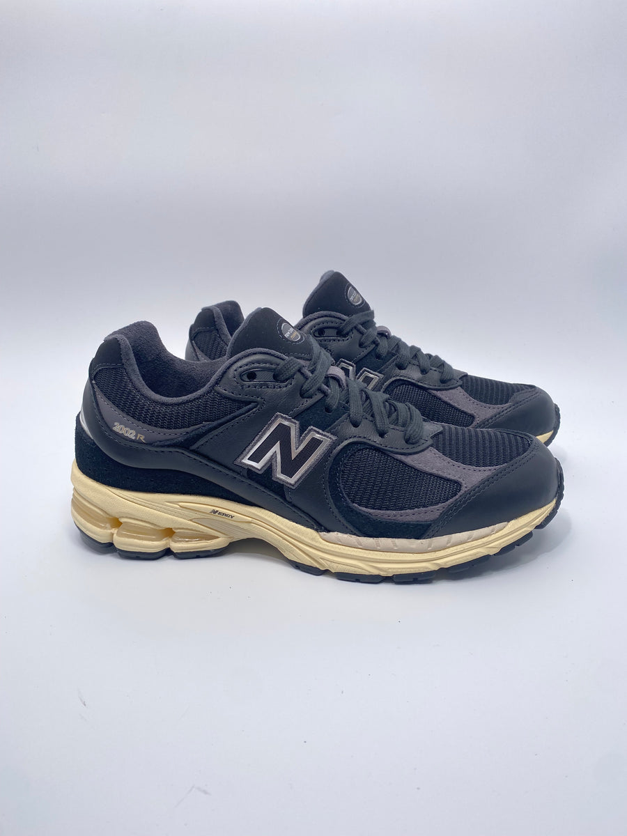 New balance M 2002 RIB zwart – Isshoe